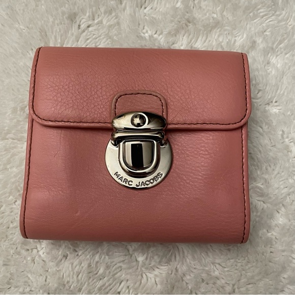 Marc Jacobs | Bags | Marc Jacobs Small Pouch Wallet Pale Pink Leather ...